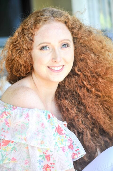 How to treat frizzy curly hair - all the tips to easily tame frizz ...